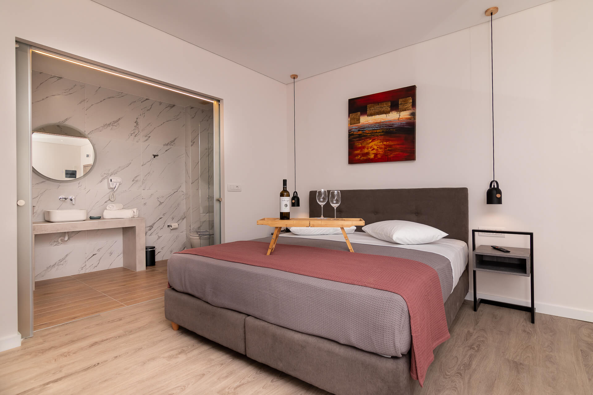 Hotel Dunlin – Pleasant, lux & comfortable stay in Greece.